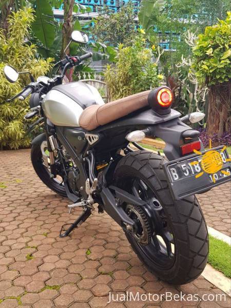 Yamaha XSR 155 2021 Silver