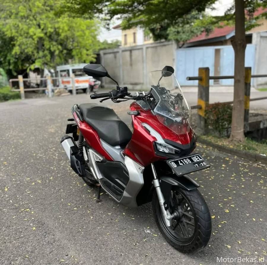 Motor Honda ADV tahun 2021 terawat