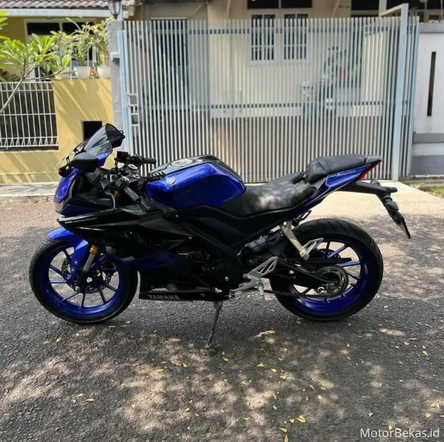 Motor bekas yamaha R15 sangat terawat