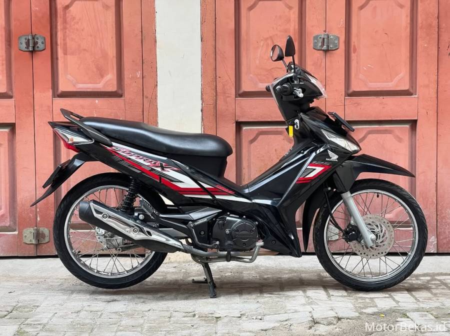 Honda Supra X 125 FI SW 2023 Black