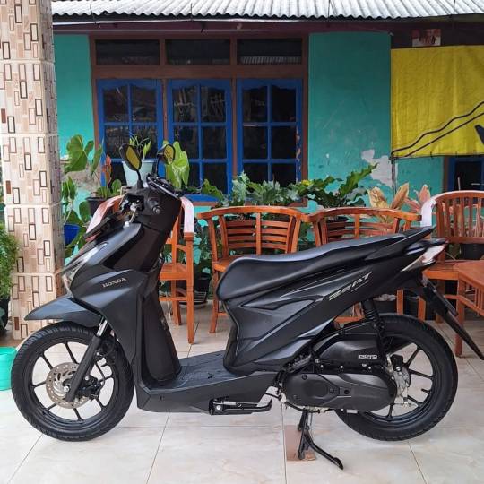 Dijual Honda Beat Keyless CBS Iss
